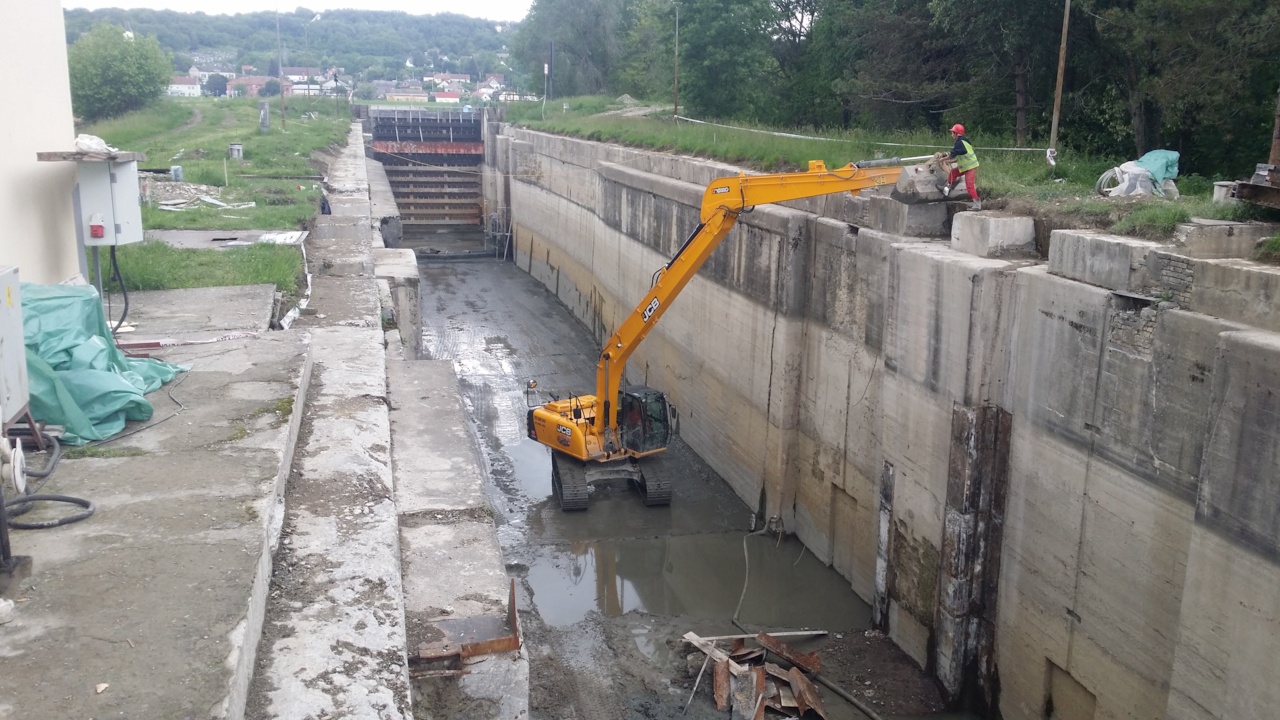 U toku rekonstrukcija prevodnica „Bezdan“ i „Šebešfok“ - JVP "Vode ...